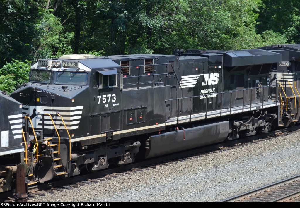 NS 7573